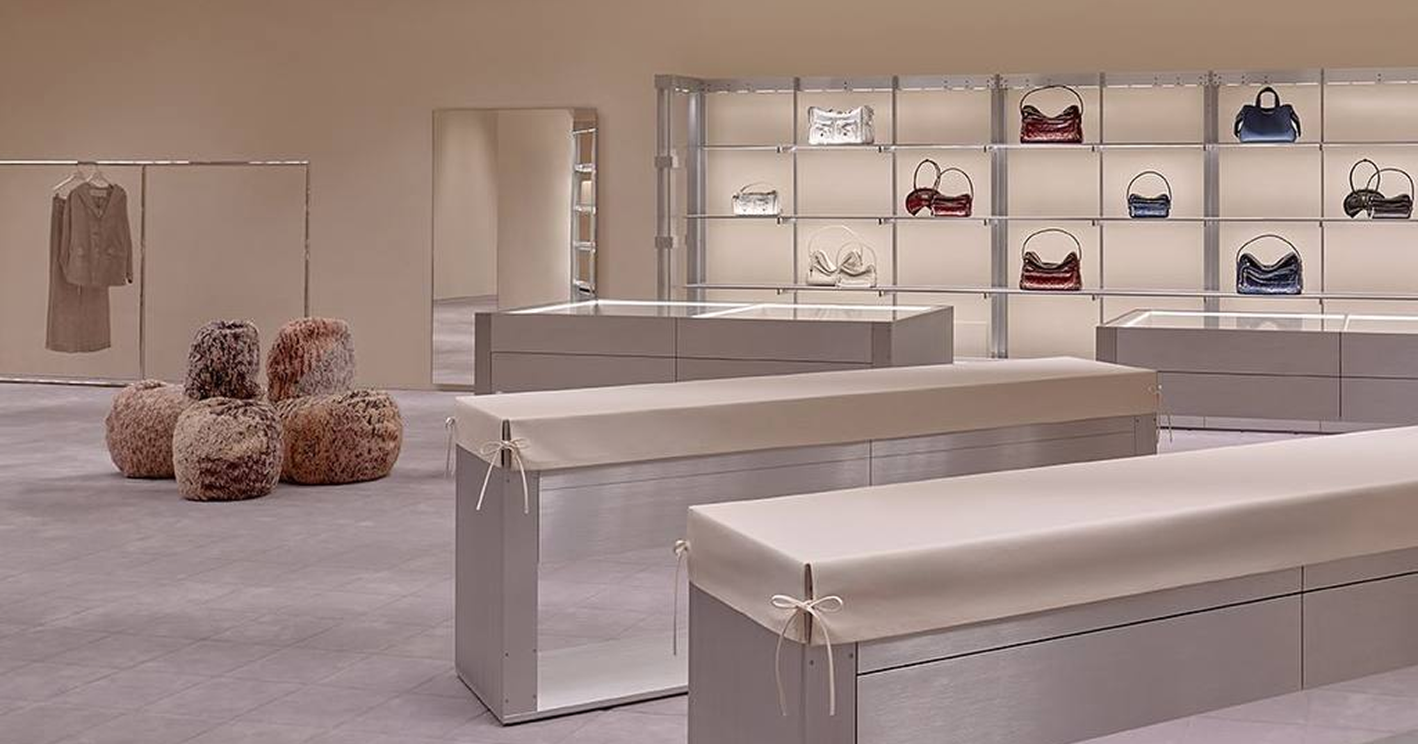 Acne Studios открыл новый флагманский магазин в Токио | BURO.