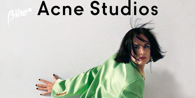 Джульетт Льюис делает растяжку в кампании Acne Studios | BURO.