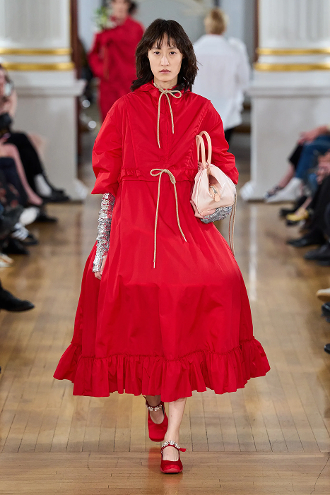 Simone Rocha, коллекция весна-лето 2026 | BURO.